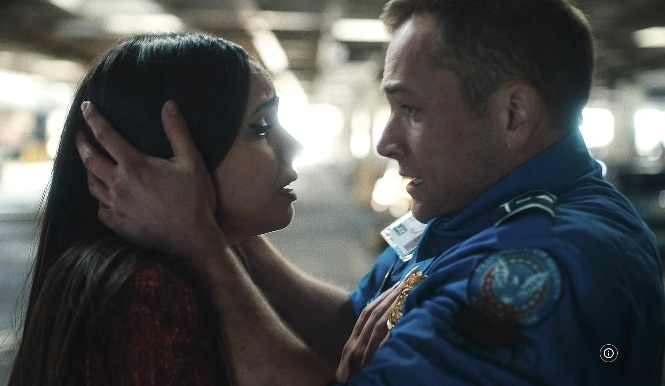 Netflix映画『セキュリティ・チェック』作品情報あらすじキャスト＆感想ネタバレ犯人や黒幕の目的を考察 Carry On | エンタメで哲学 ...